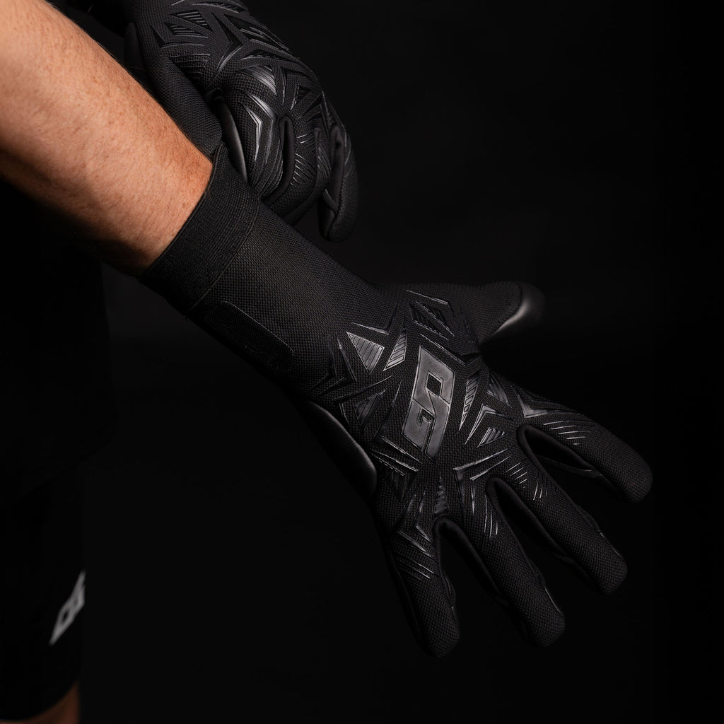 One Glove OG1 Contra Hyla SL Adult GK Gloves Black – Greaves Sports